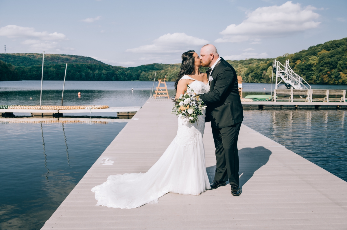 September Wedding at Lake Valhalla Club - Fox & Hare Photography