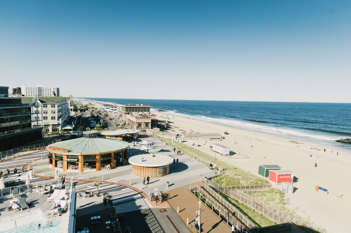 Wave Resort Microwedding in Long Branch, NJ - Fox & Hare Photo