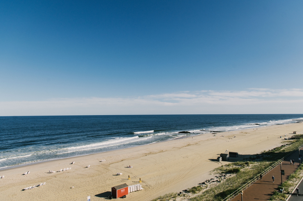 Wave Resort Microwedding in Long Branch, NJ - Fox & Hare Photo